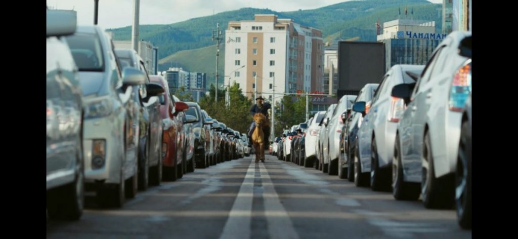 VIVANT第1回放送！ 舞台は架空の国「バルカ共和国」